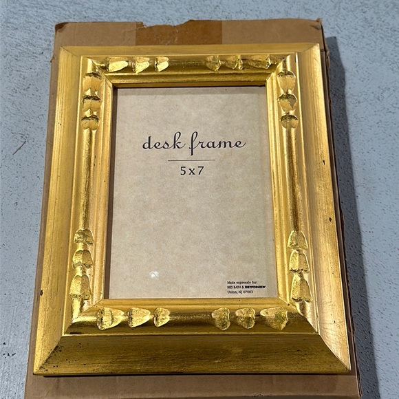 Accents | Frame | Poshmark